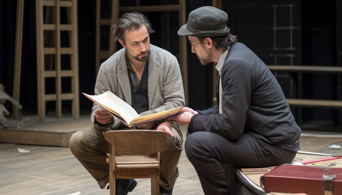 How to Memorize Lines: 8 Simple Methods for Actors - Daily Actor ...